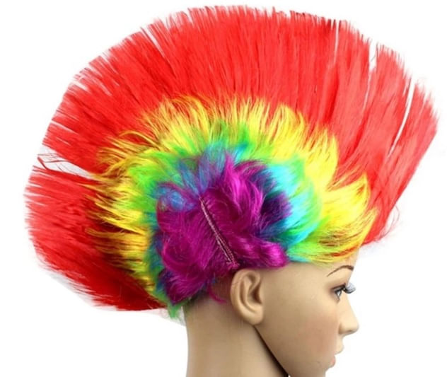 Peruca Colorida Punk nas Lojas Matsumoto